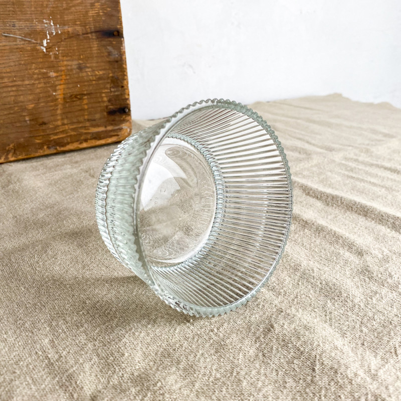 Pleated glass bowl