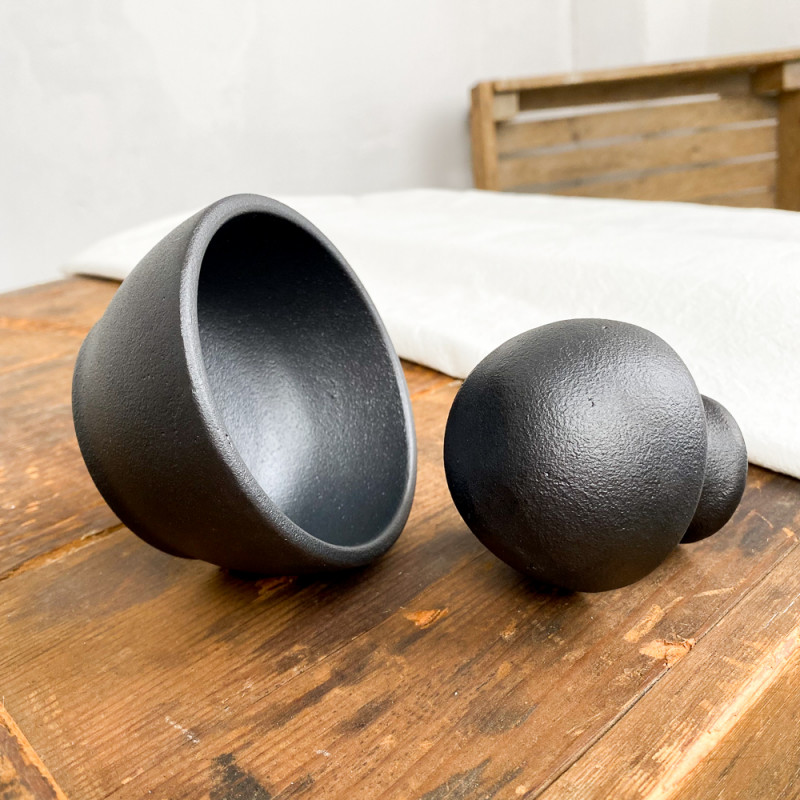 Cast iron spice mortar
