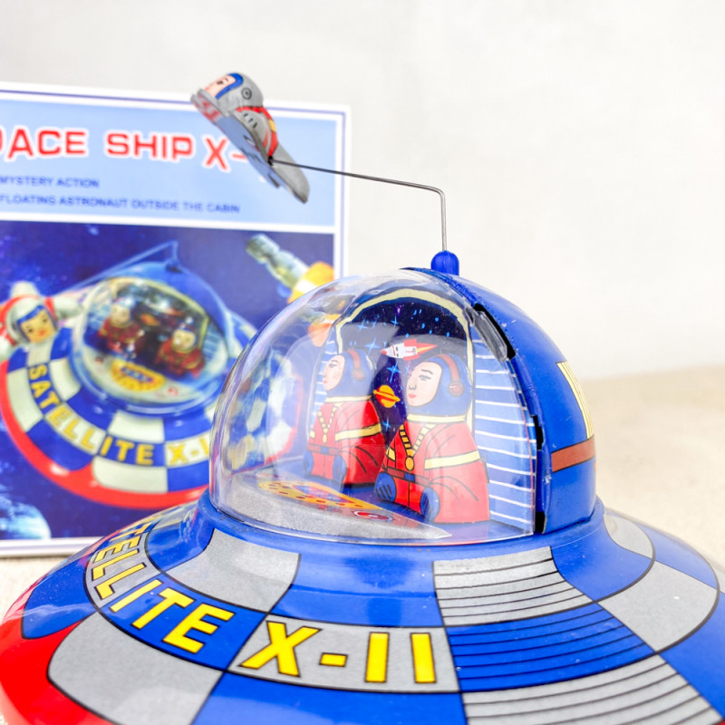 Blue mechanical spaceship