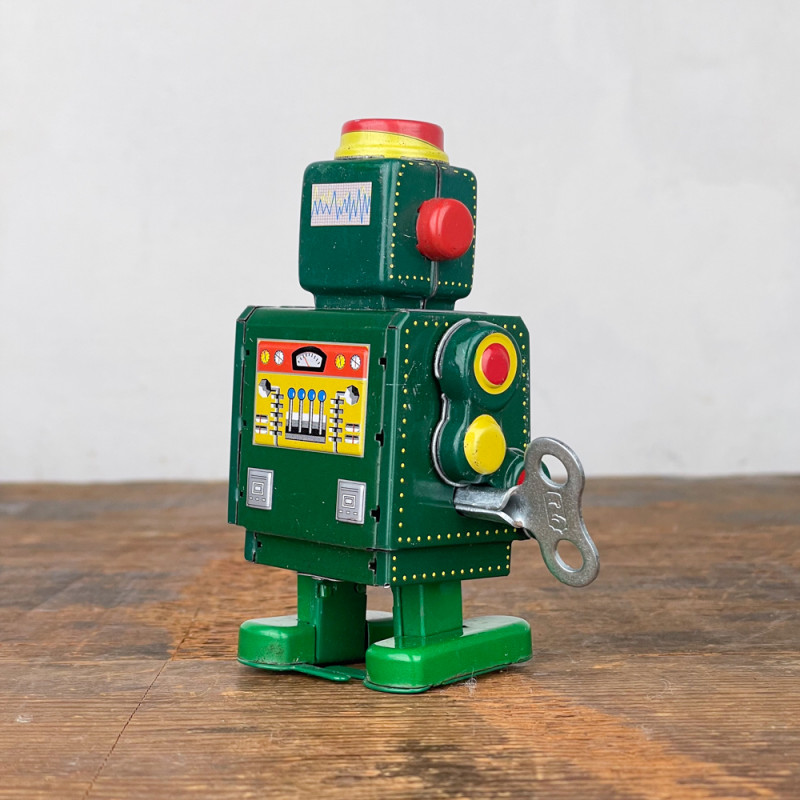 Green mechanical robot