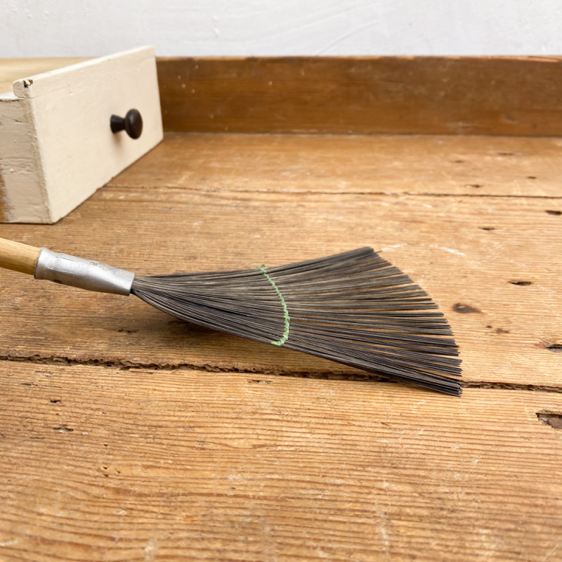 Tapette à mouche en métal