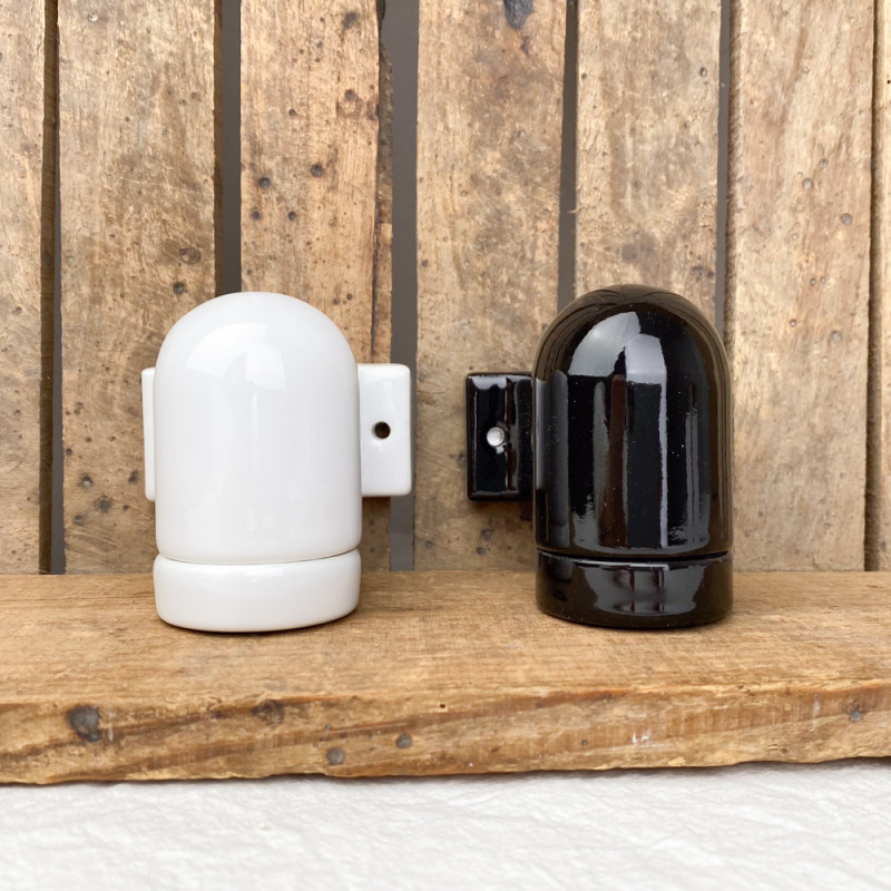 Wall lamp with mounting brackets