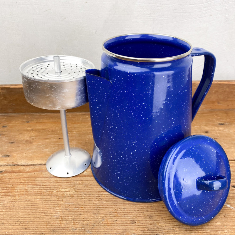 Blue kettle with percolator
