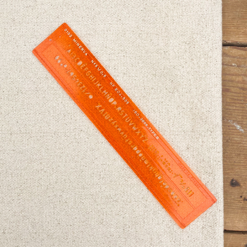 ISO-standard lettering straight 5 mm letters