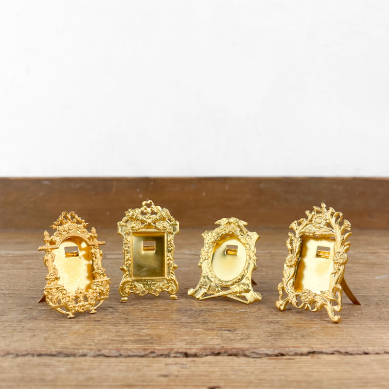 Mini gold frame
