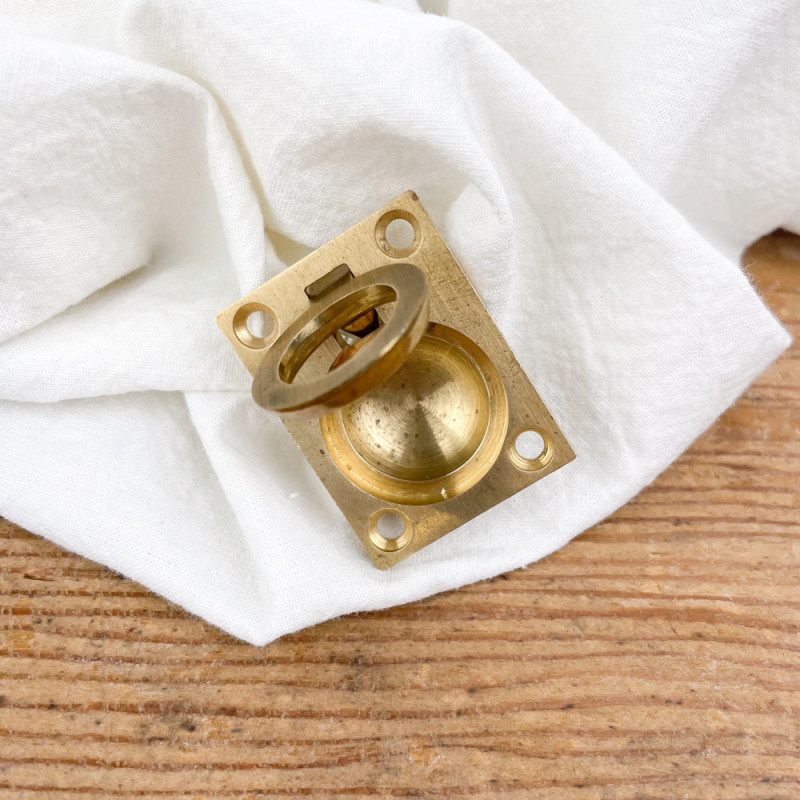 Rectangular recessed handle