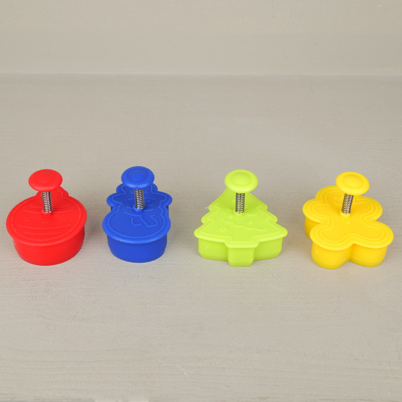 Christmas cookie cutters with pusher x4