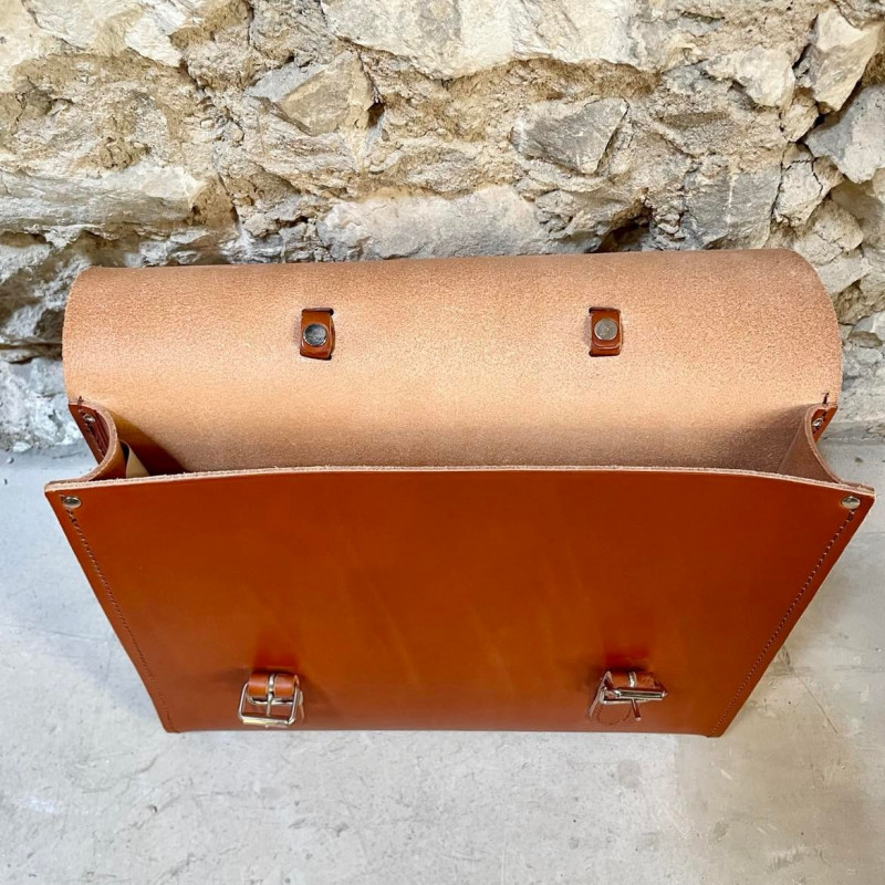 Leather briefcase type